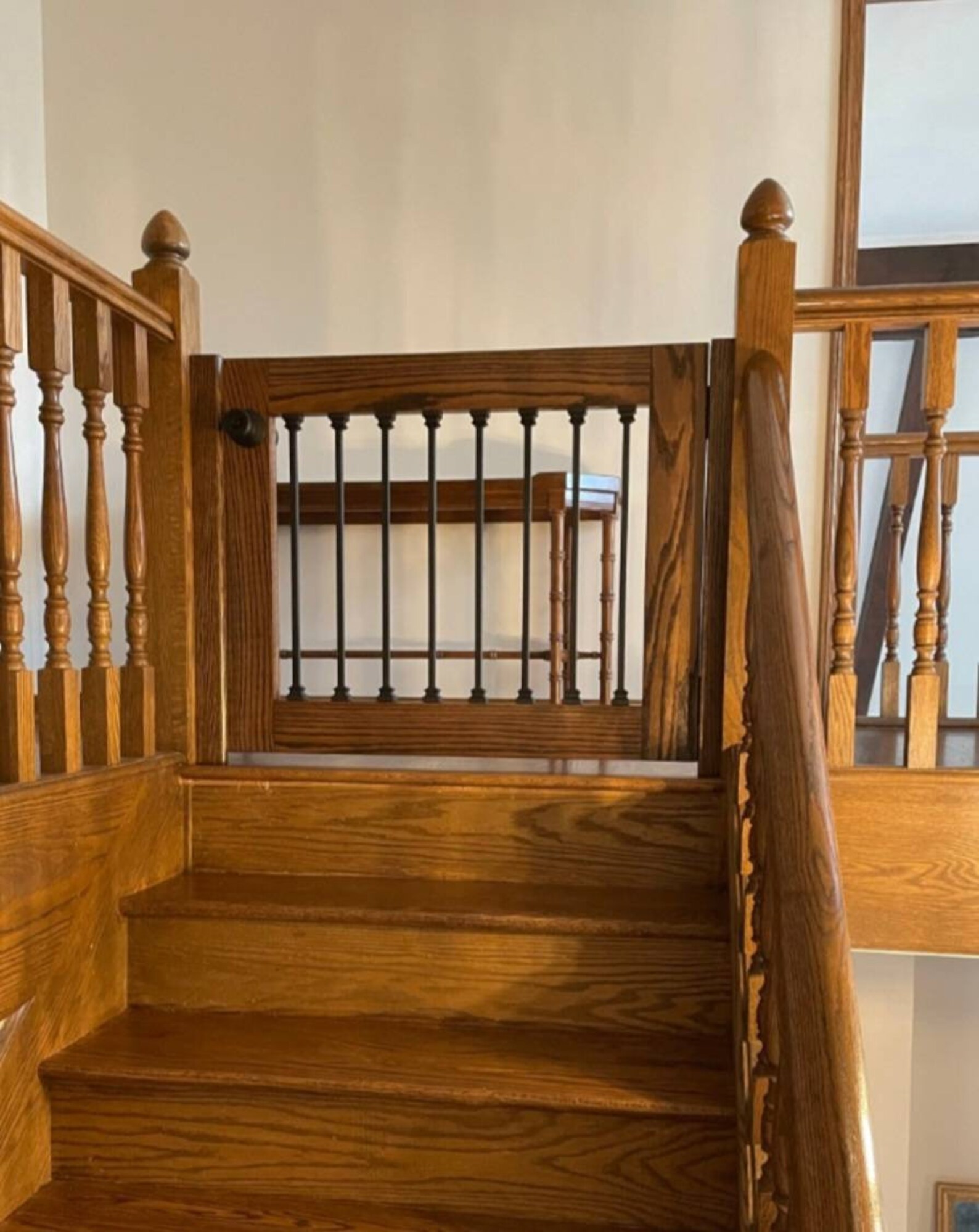 Baby Oak Gate and Dog Gate for Interior Stairs, Doorways, and Halls ...