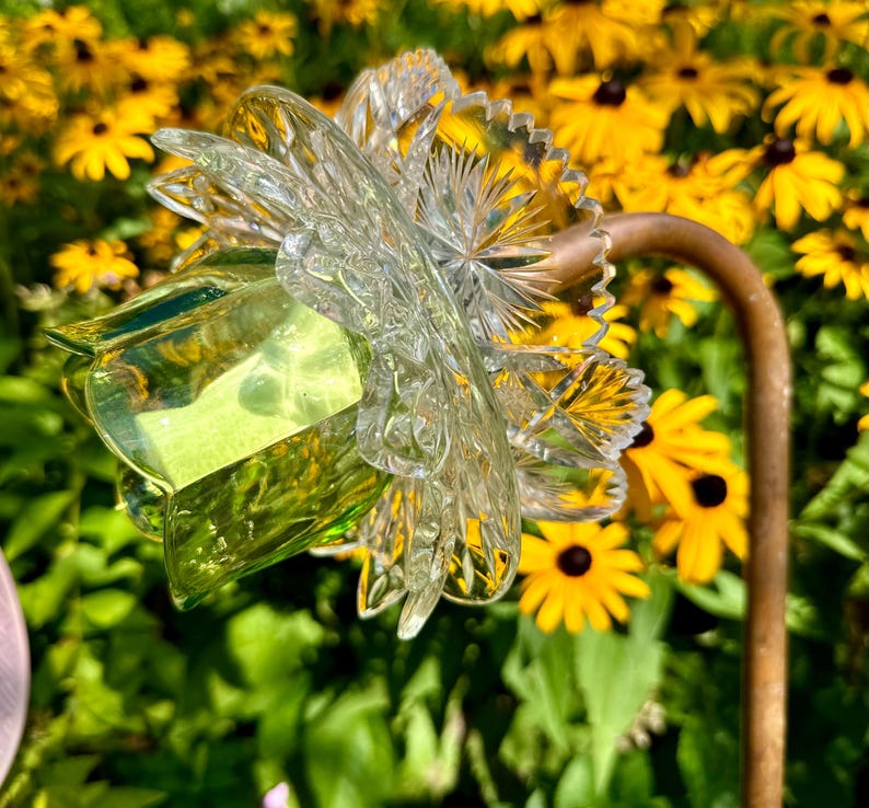 Nodding Flower, Plate Flower, Garden, Flower, Garden Art, Yard Art ...