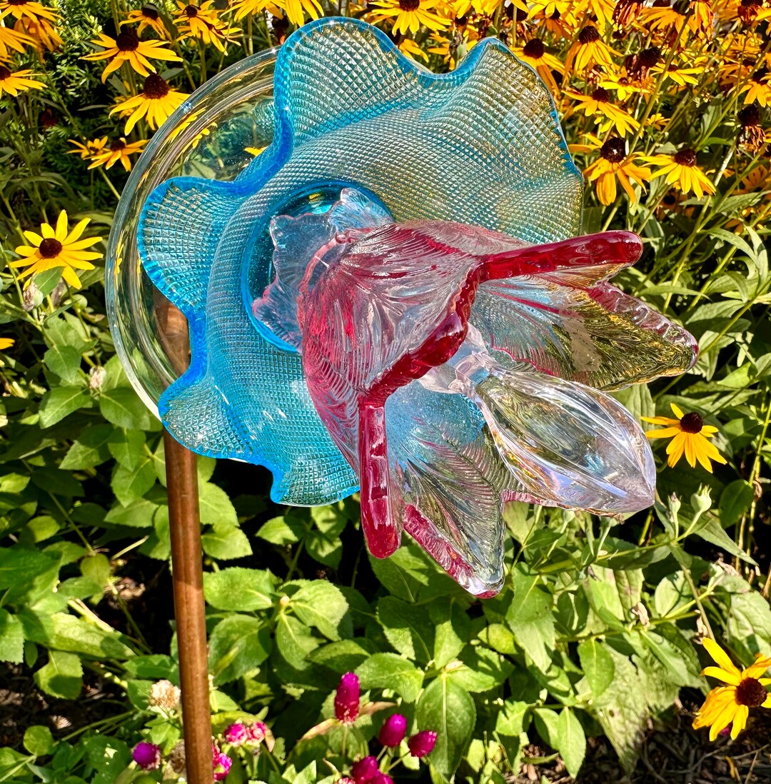 Nodding Flower, Garden, Dish Flower, Garden Art, Yard Art, Cottagecore ...