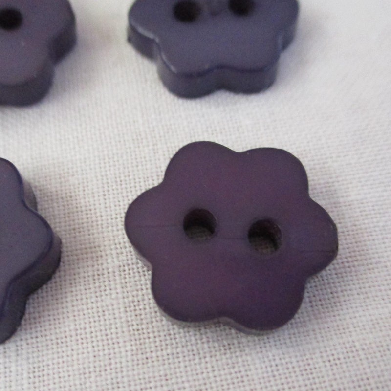 Violet Buttons - Etsy