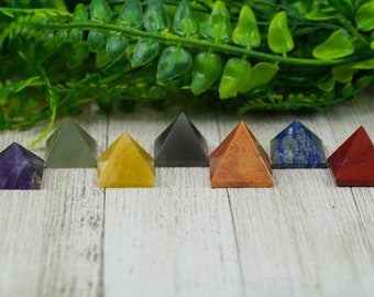 Seven Chakra Stone Pyramid / Worry Stones Engraved Chakra Set - Etsy