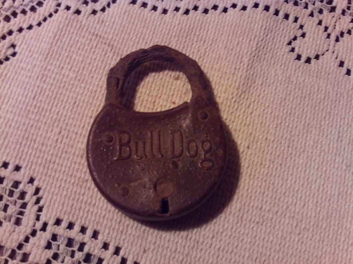 Vintage Bull Dog Lock, Vintage Lock, Mancave Decor, Rustic Decor - Etsy UK