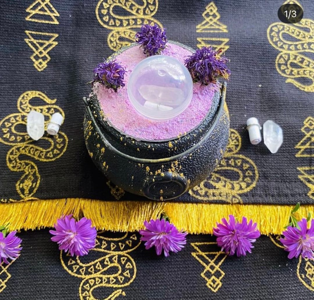 Oracle Crystal Ball Bath Bomb: Quartz Crystal Fortune - Etsy UK