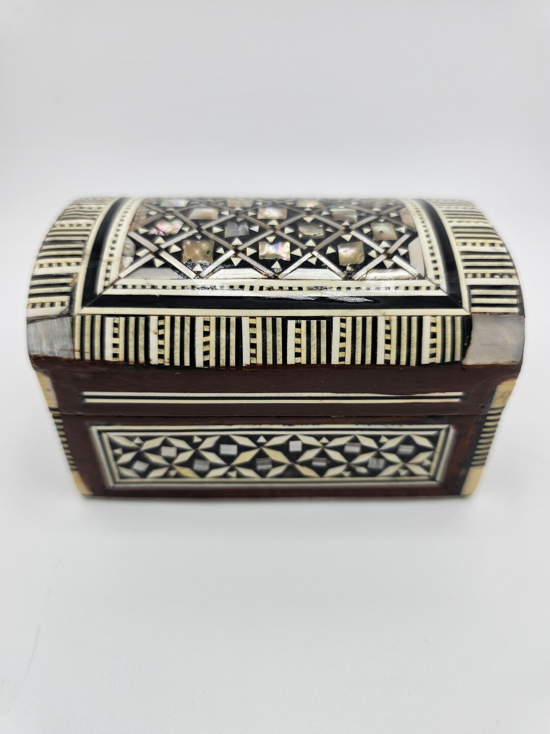 Lacquered Wood Trinket Box - Mother of Pearl Inlay - Red Velvet ...