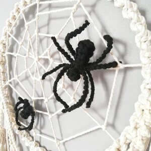 Spooky Macrame Wreath With Black Spiders, Halloween Macrame Wall Decor ...
