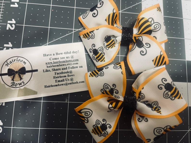 Bee Boutique Bow - Etsy