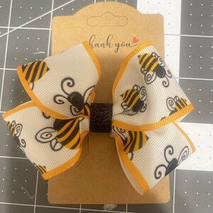 Bee Boutique Bow - Etsy