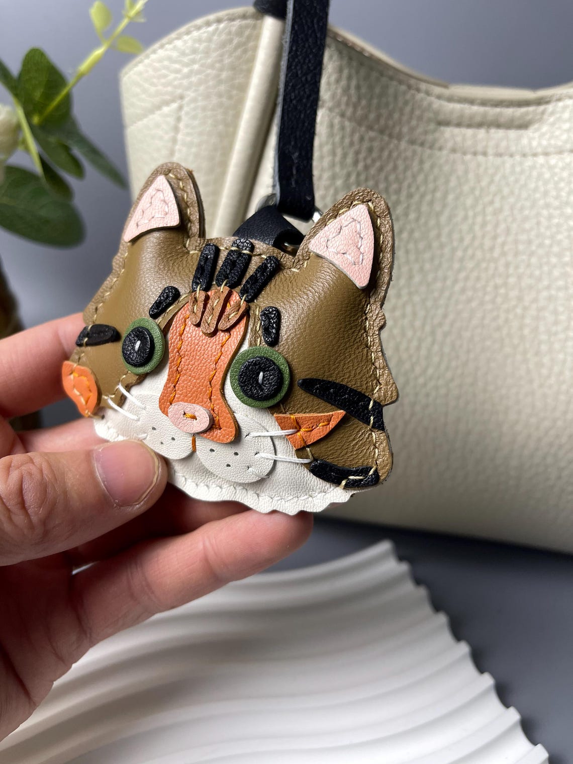 Custom Cat Portrait Keychain: Personalized Leather Bag Charm, Cat Lover ...