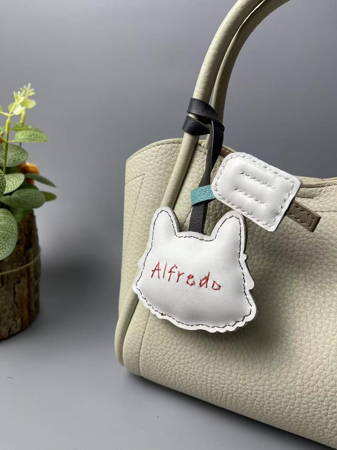 Custom Leather Cat Keychain Charm: Personalized Pet Memorial Gift - Etsy