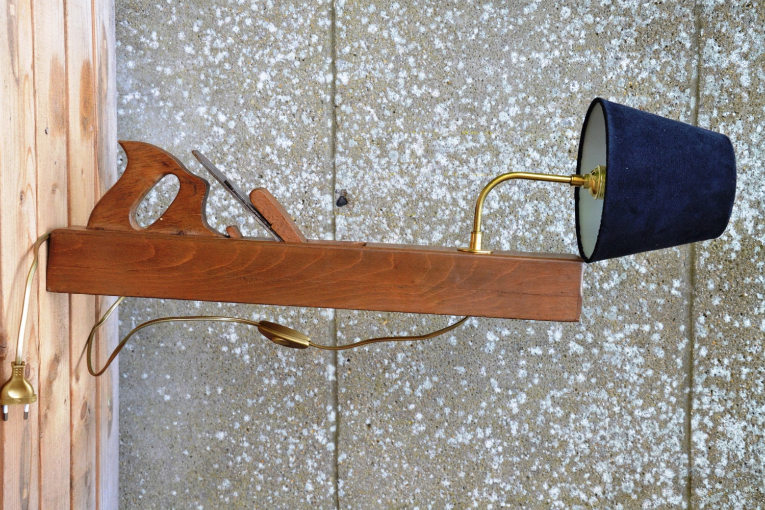 ANTOINE | Wood Plane Big Vertical Lamp With Black Lampshade | Grande ...