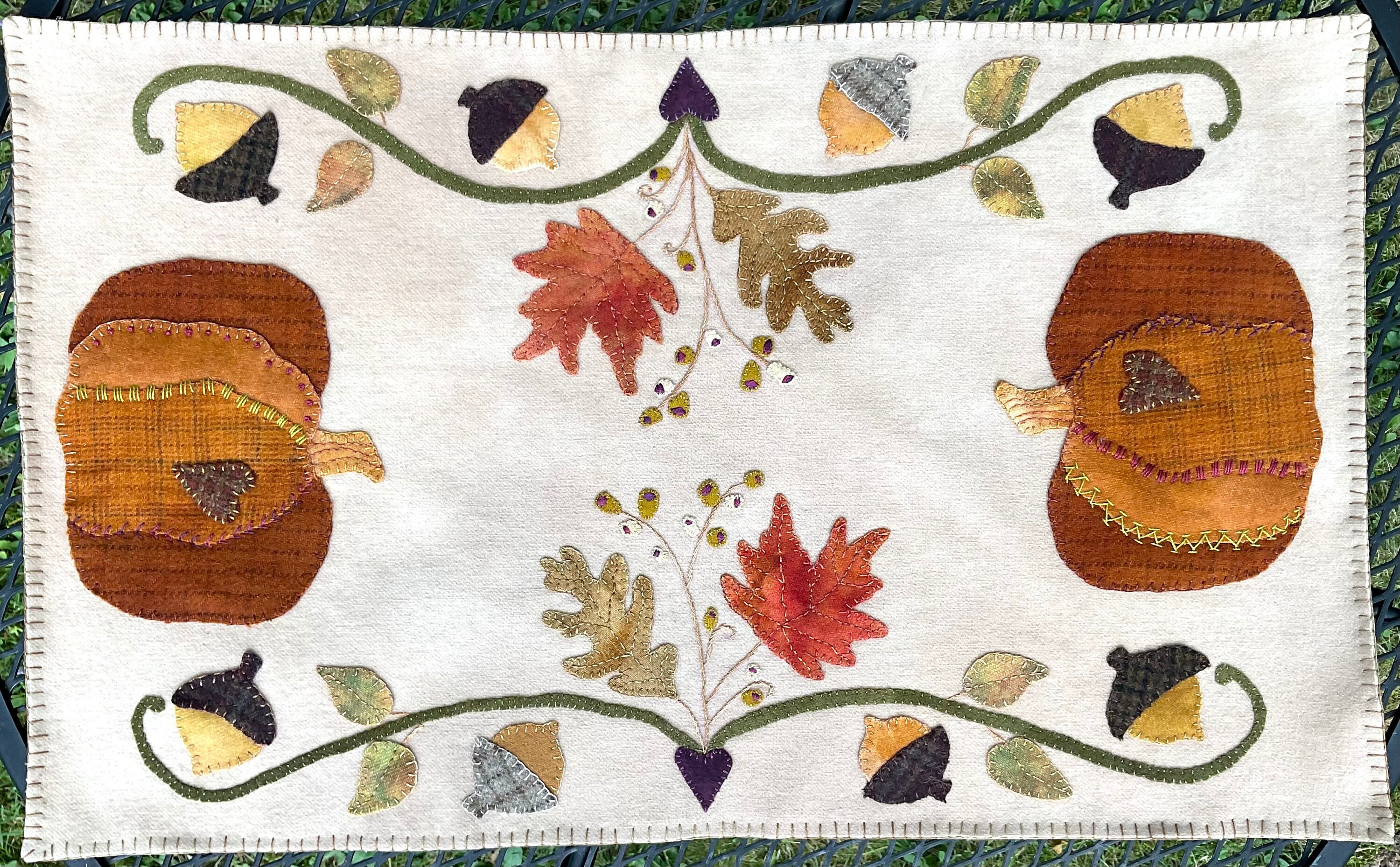 Digital Pattern for Fall Wool Applique' Table Mat, Emily's Pumpkin Patch, Downloadable Pattern ...