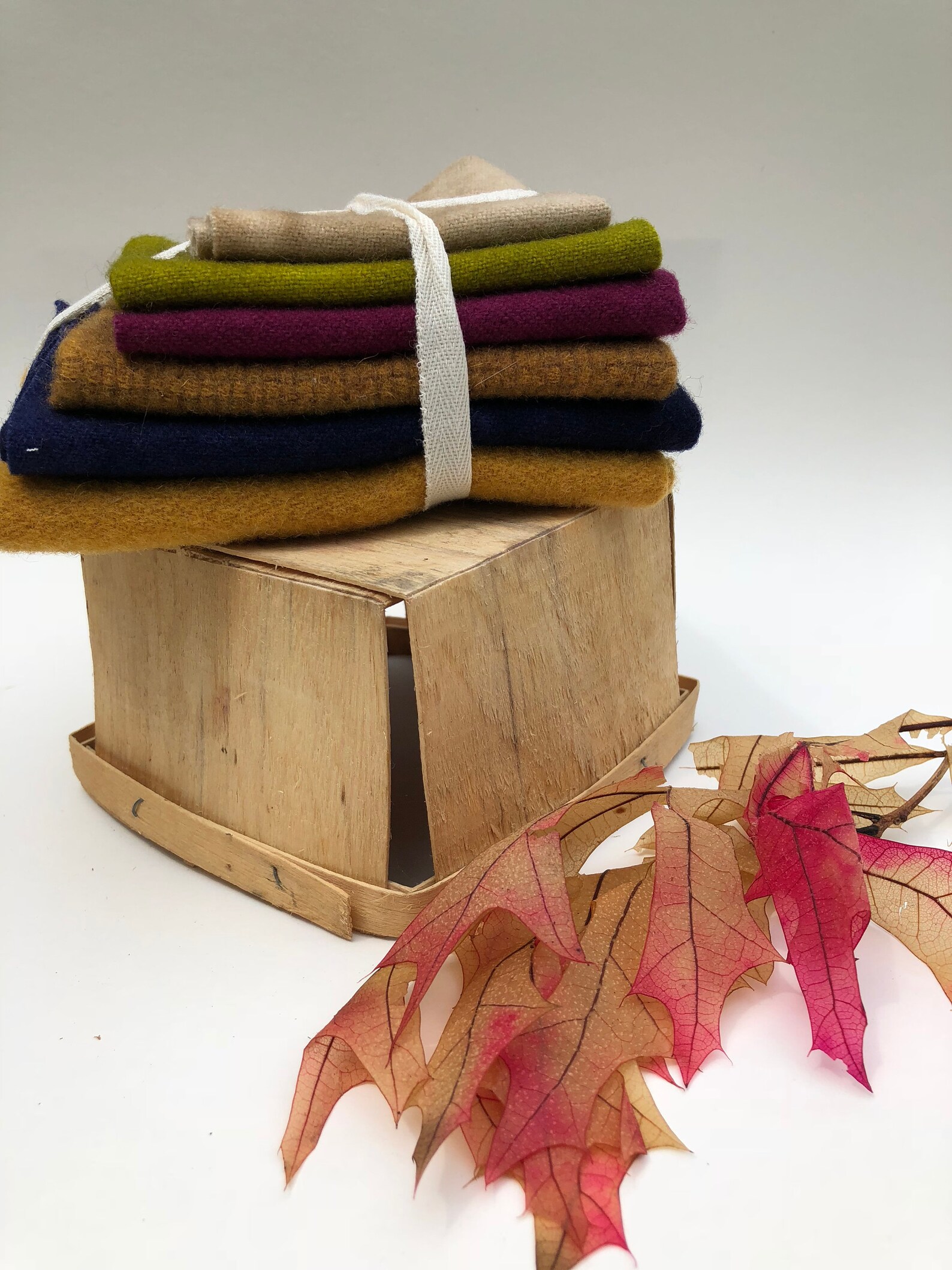 100% Wool Fabric Bundle, BACKGROUND WOOL ONLY as Seen in Woolworks ...