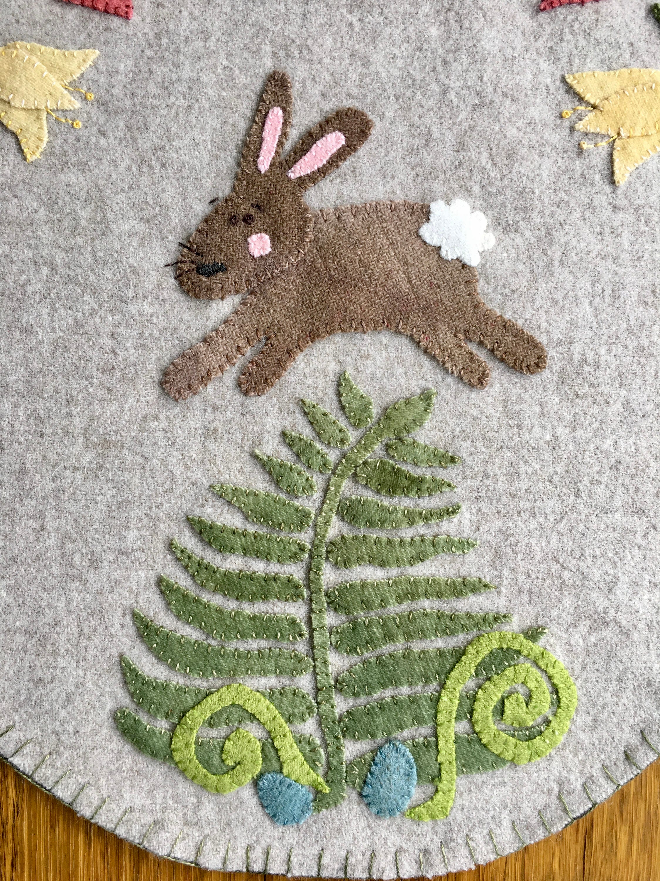 Spring Wool Applique' Table or Candle Mat - Pattern and Kit - 14x21 ...