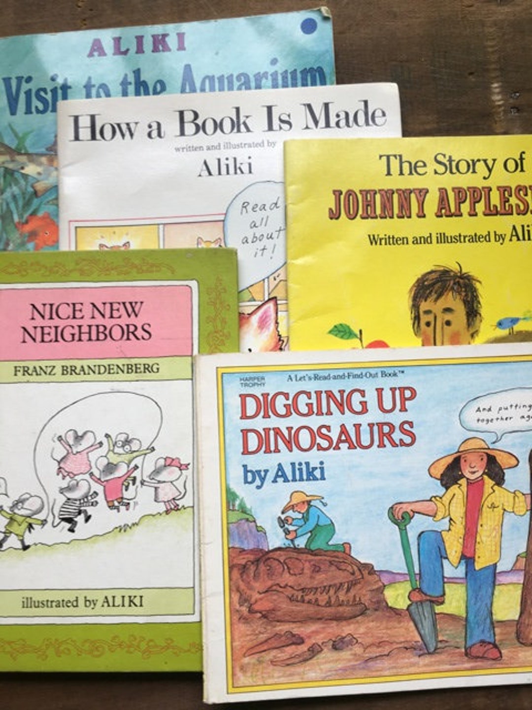 Books by Aliki My Visit to the Aquarium, Digging up Dinosaurs, Johnny ...