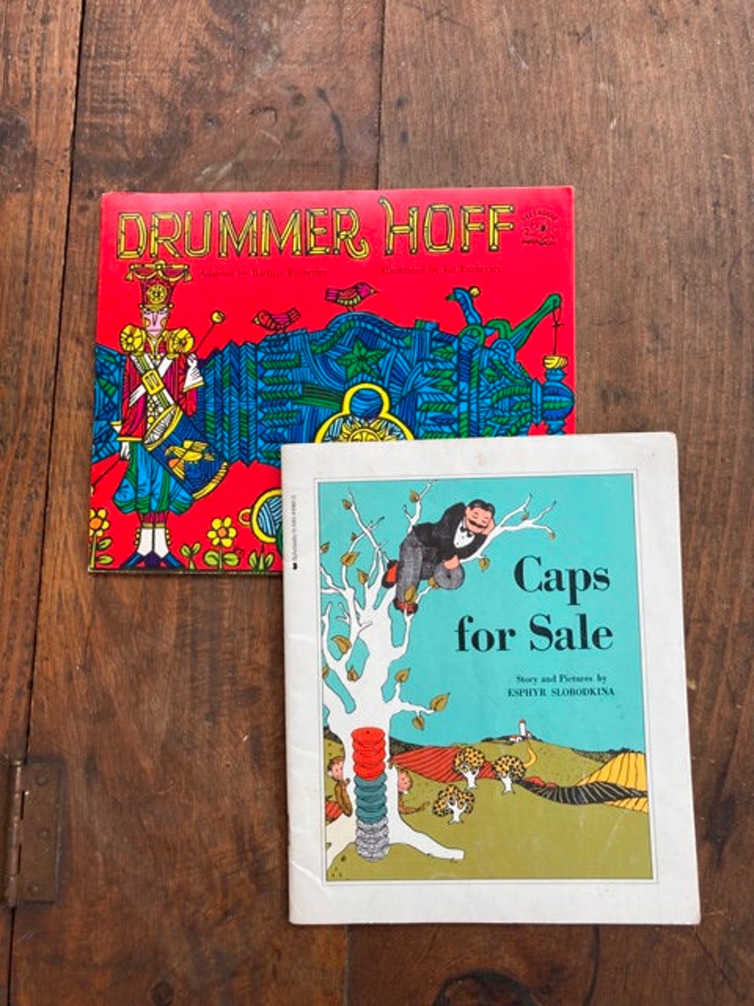 Vintage Children's Books: Drummer Hoff (1965) & Caps for (1968) Set - Etsy