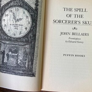 The Spell of the Sorcerer's Skull by John Bellairs A Johnny Dixon ...
