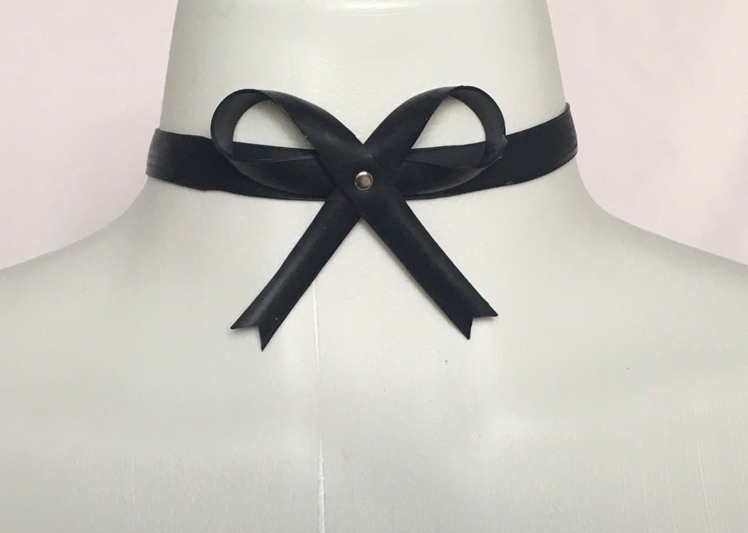 Black Bow Choker | Super Cute Faux Leather, Rubber Black Ribbon Bow ...