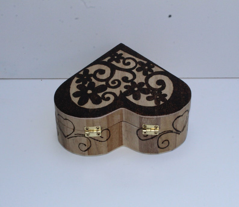 Heart Shaped Trinket Box With a Pyrography Flower Pattern. - Etsy UK