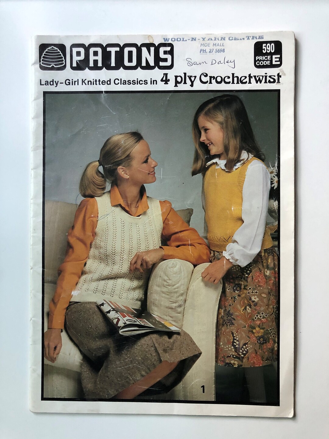 Vintage Patons knitting pattern booklet 590, lady and girl knitted ...