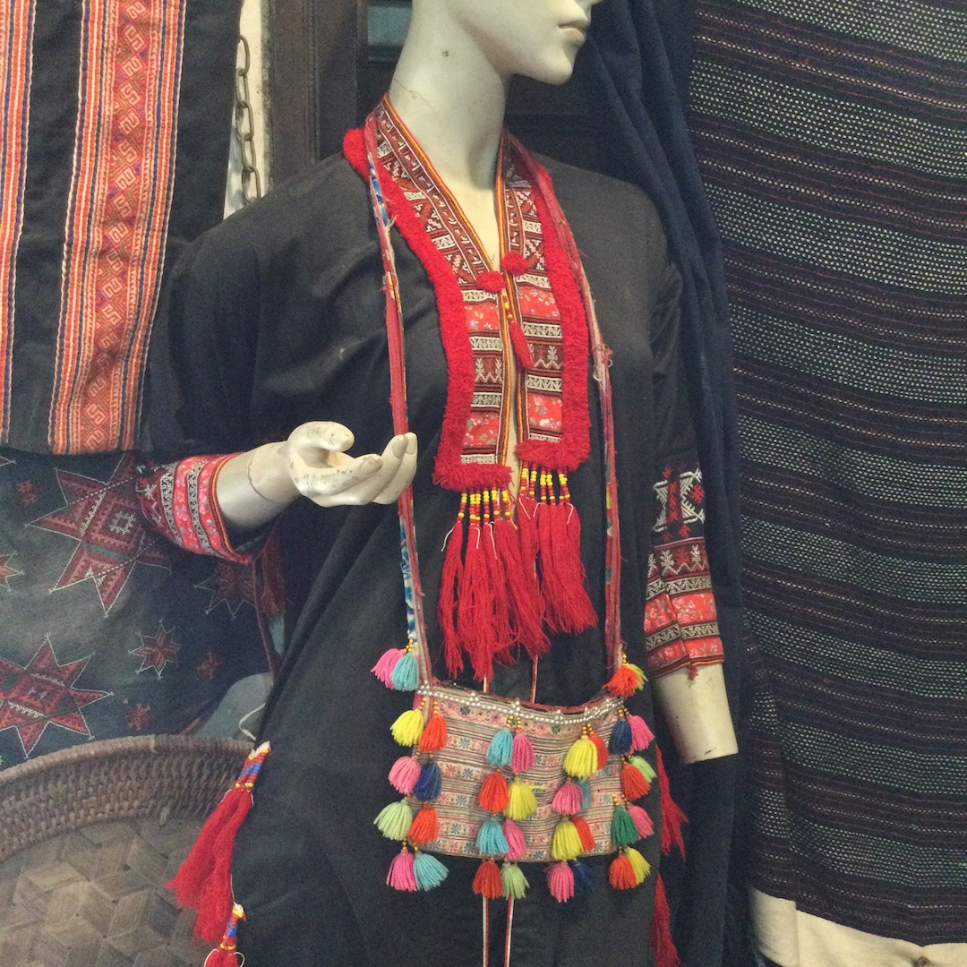 Vintage Tribal Hmong Dao in Sapa ,laocai Area in the North of Vietnam ...