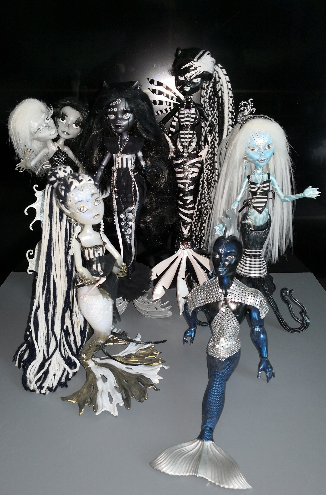 Monster High Dolls Dread Reef Mermaids in BLACK and WHITE - Etsy