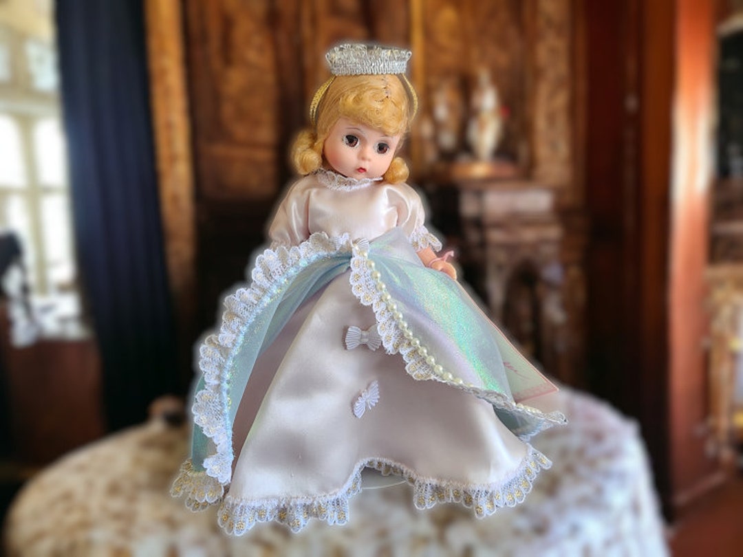 Madame Alexander 8" Sleeping Beauty Doll, Storyland Brothers Grimm ...