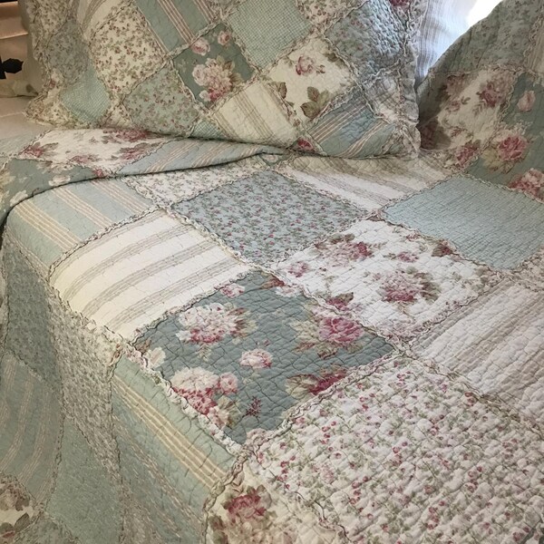 Shabby Chic Quilt - Etsy