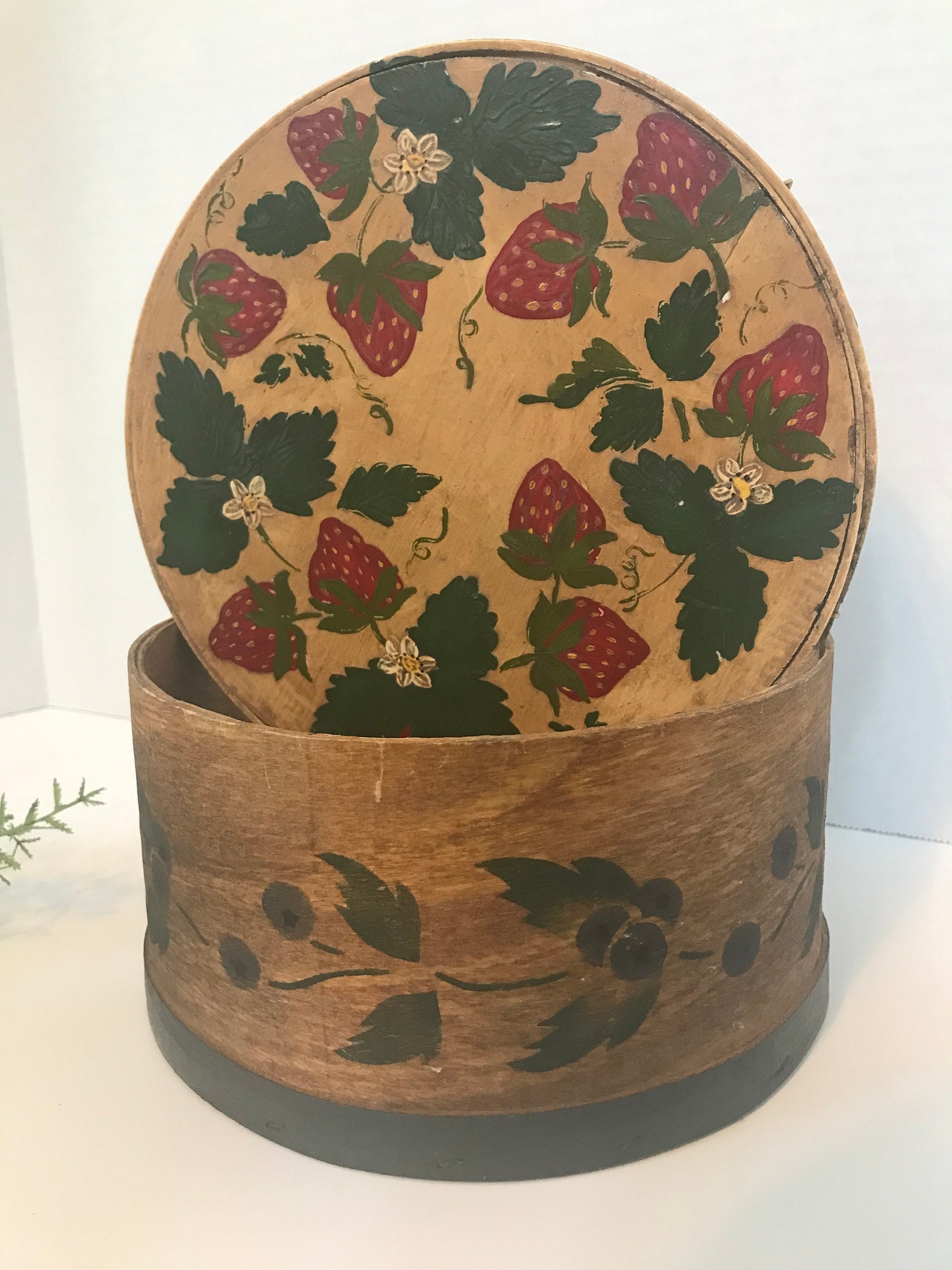 Vintage Round Wood Cheese Box, Vintage Hand Painted Wooden Box, Vintage ...