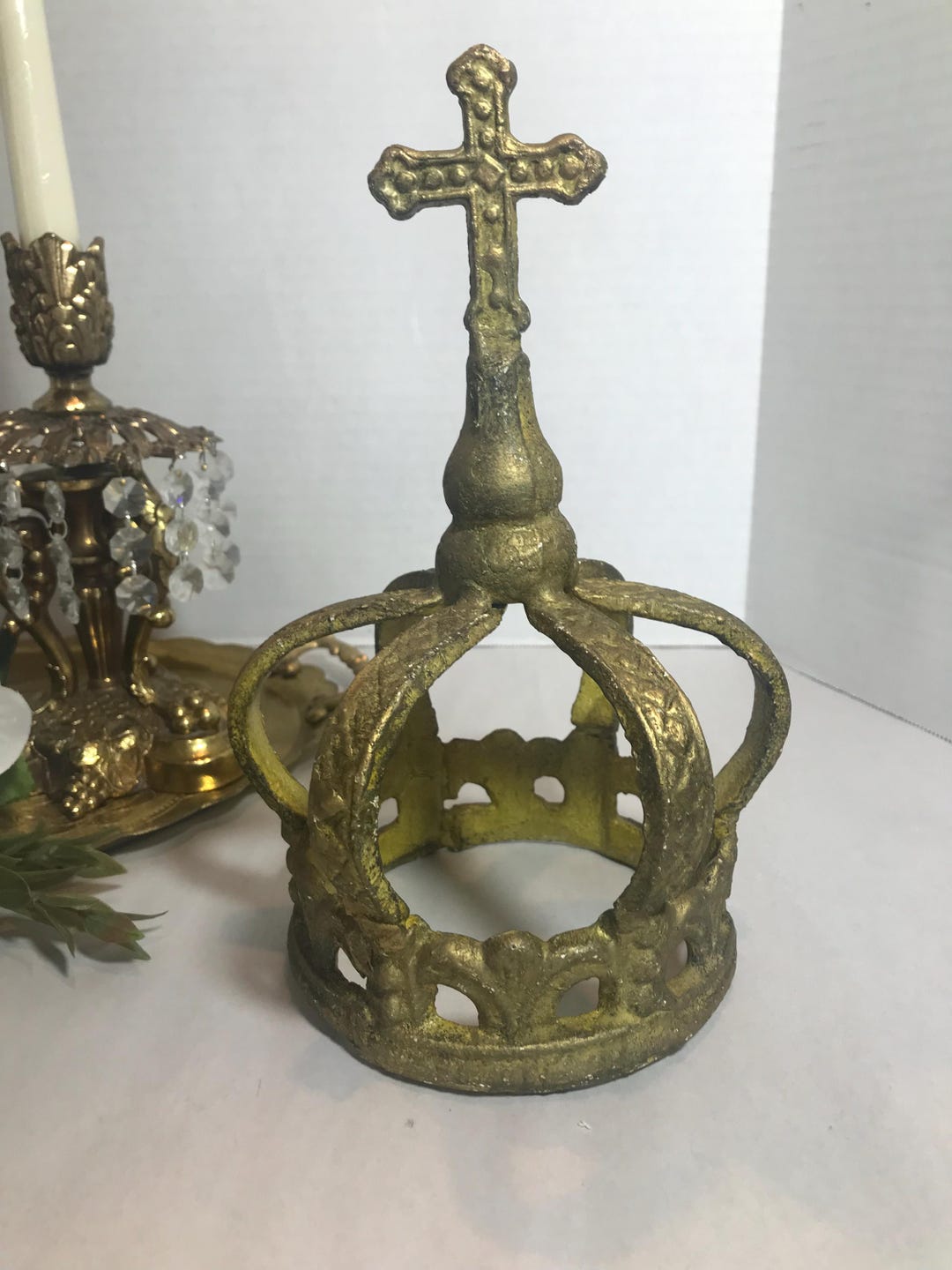 Vintage Cast Iron Crown Statue, Vintage Open Design Cast Iron Gold ...