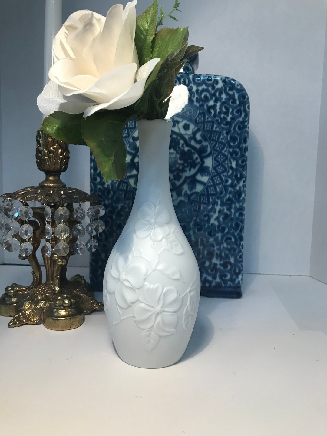 Vintage Kaiser Germany Porcelain Vase, Kaiser Porcelain White Scalloped ...