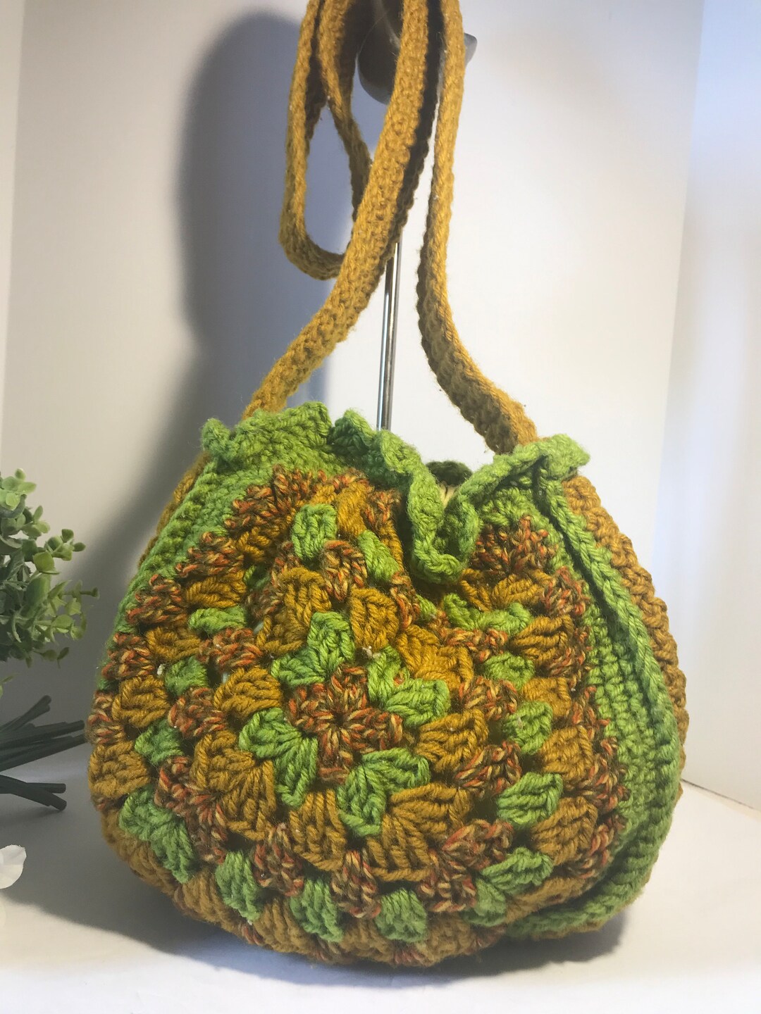 Vintage 1970s Hippie Knit Handbag Purse, 70s Vintage Knitted Gold and ...