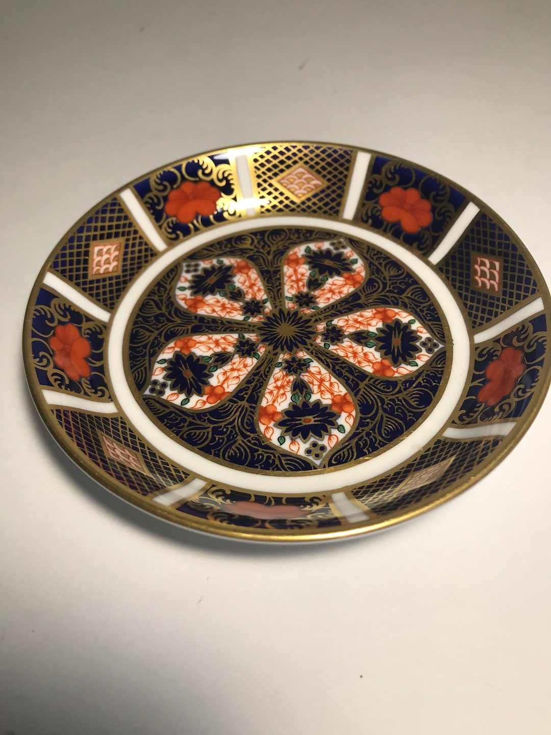 Vintage Royal Crown Derby Imari Pattern Bone China Round Trinket Dish ...