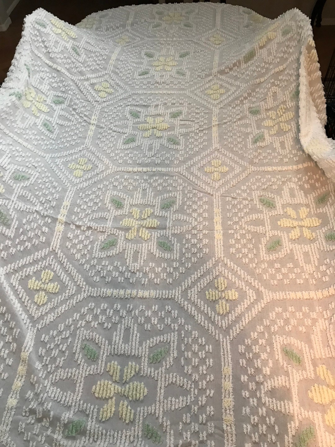 Vintage White Chenille Cotton Bedspread, Vintage Lightweight Chenille ...