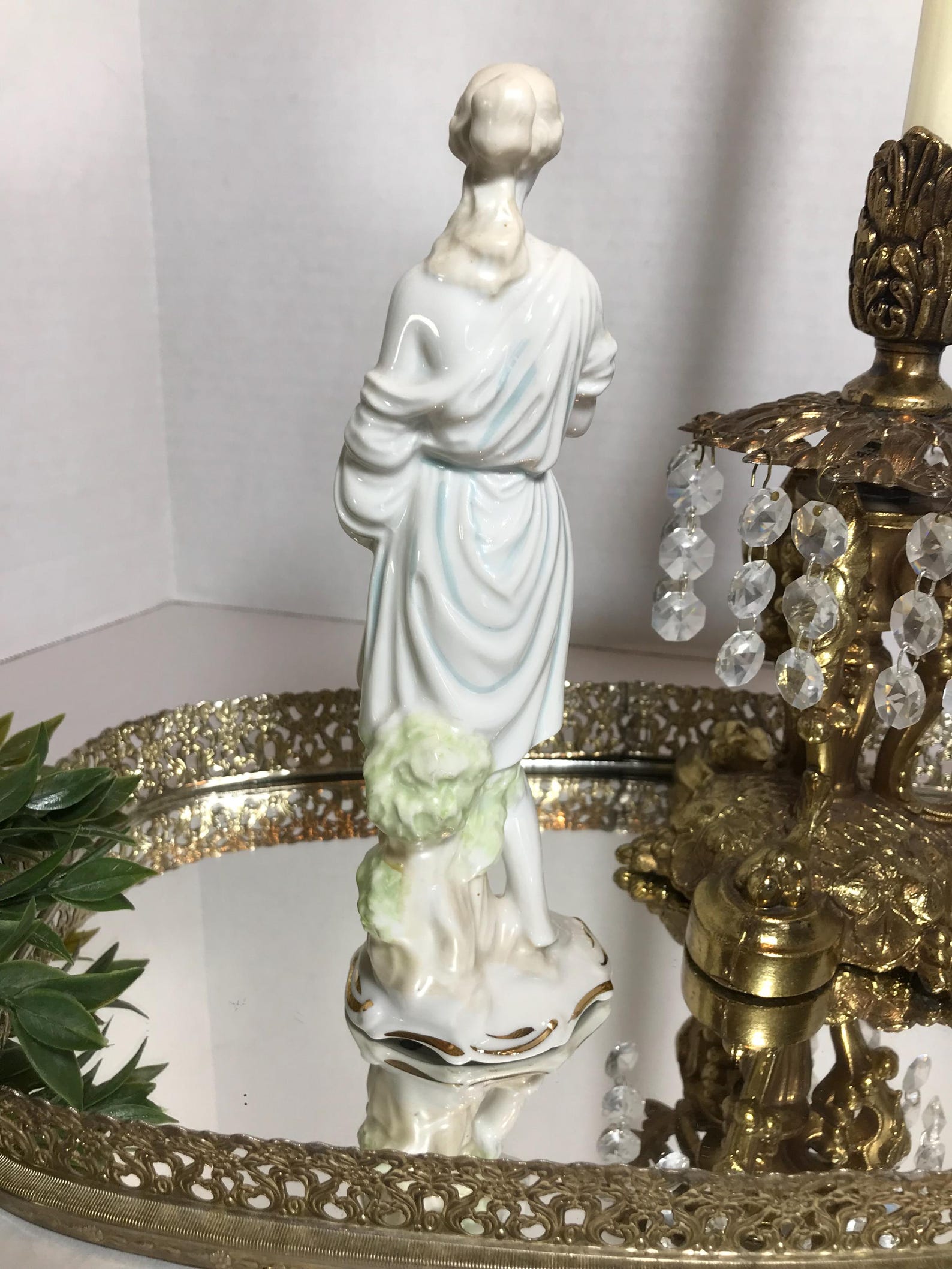 Vintage Lady in White Dress Statue, Vintage Romantic Lady in White ...