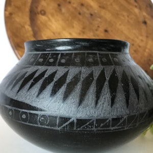 Vintage Flora Rodriquez Signed Sculptural Handmade Tribal Pottery Vase ...