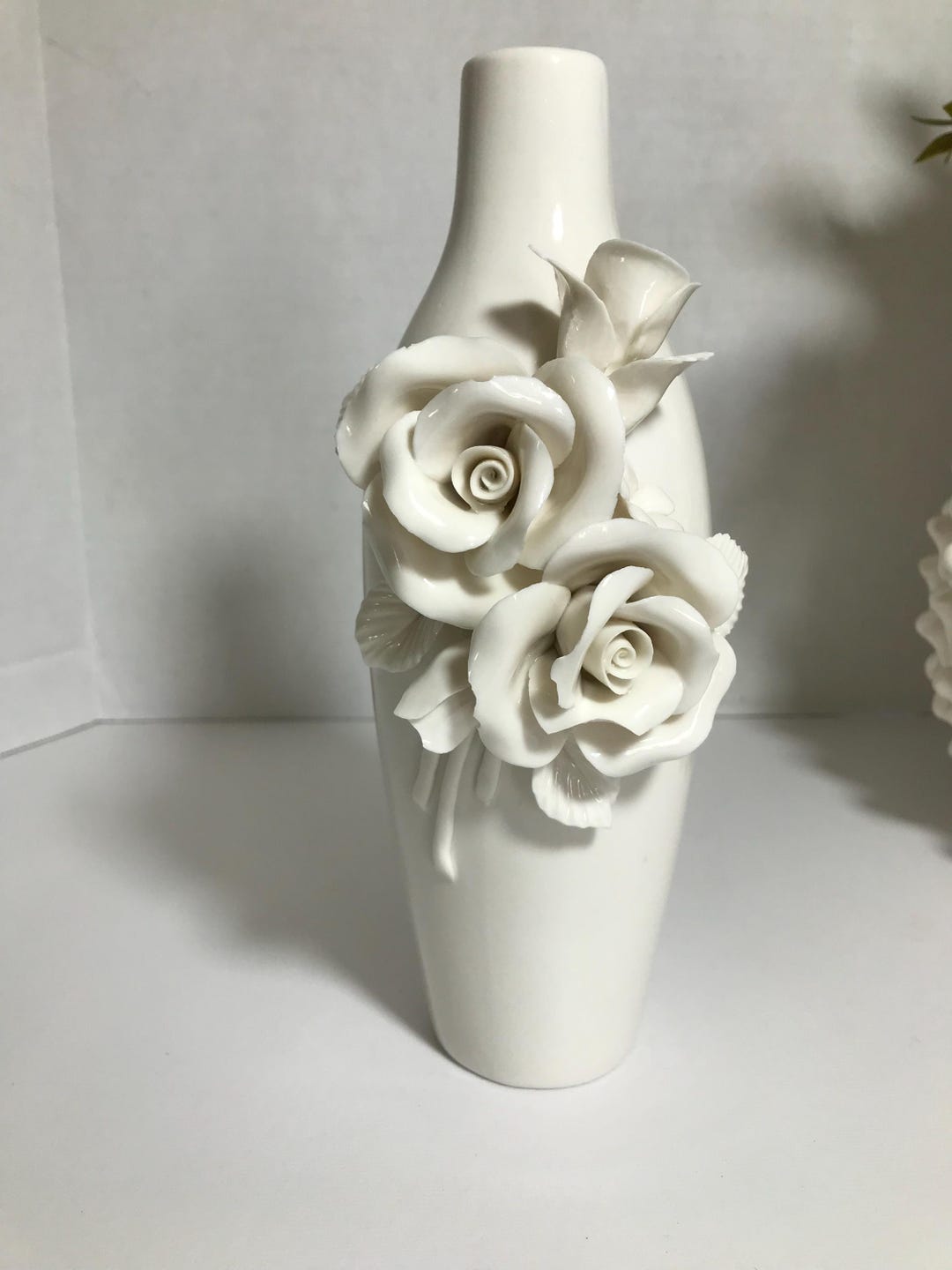 Tozai White Ceramic Vase With Applied Ceramic Leaves and Flowers, Tozai ...