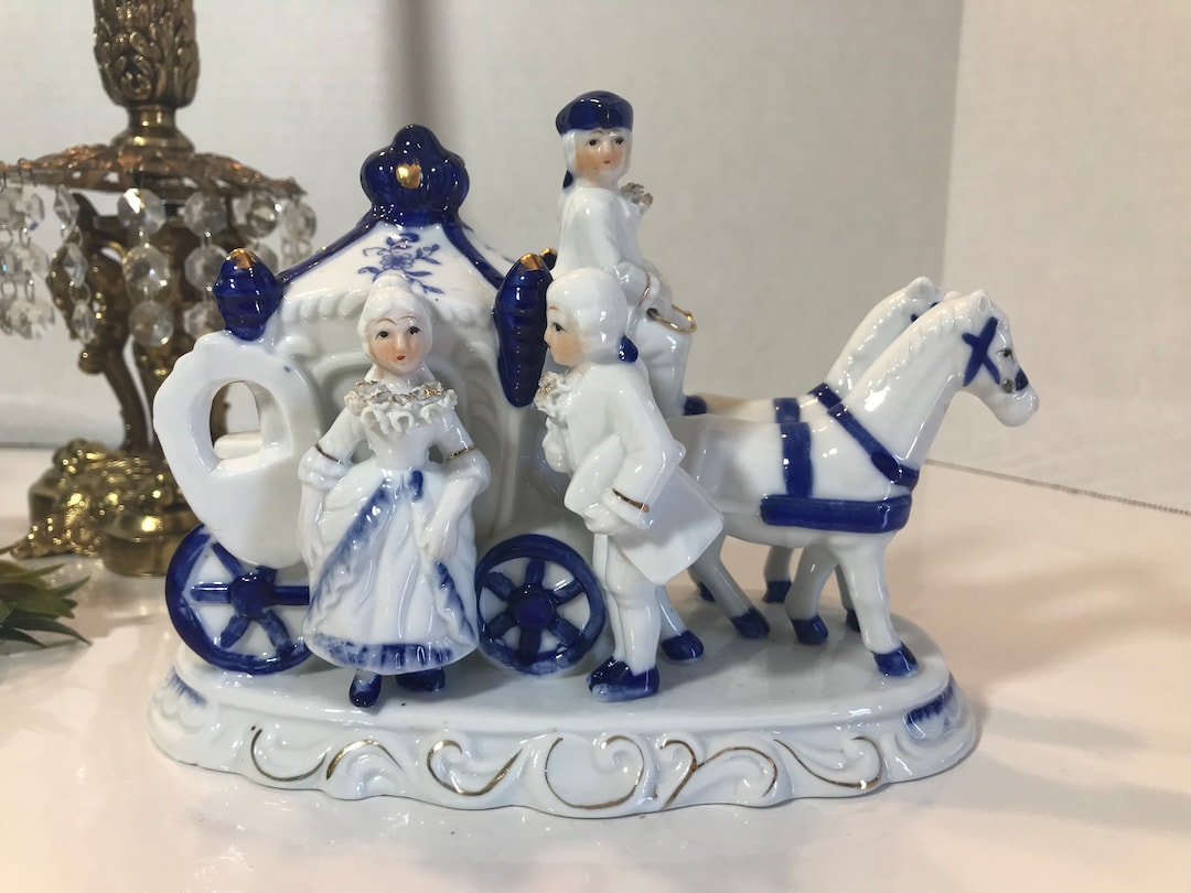 Vintage Victorian Style Statue, Courting Scene and Horse Drawn Carriage ...