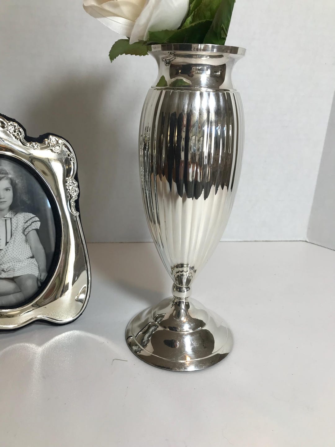 Vintage Elegant Silver Vase, Silver Plated Vintage Elegant Ribbed Vase ...