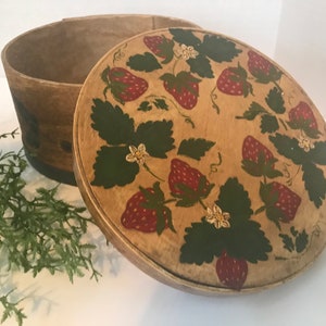 Vintage Round Wood Cheese Box, Vintage Hand Painted Wooden Box, Vintage ...