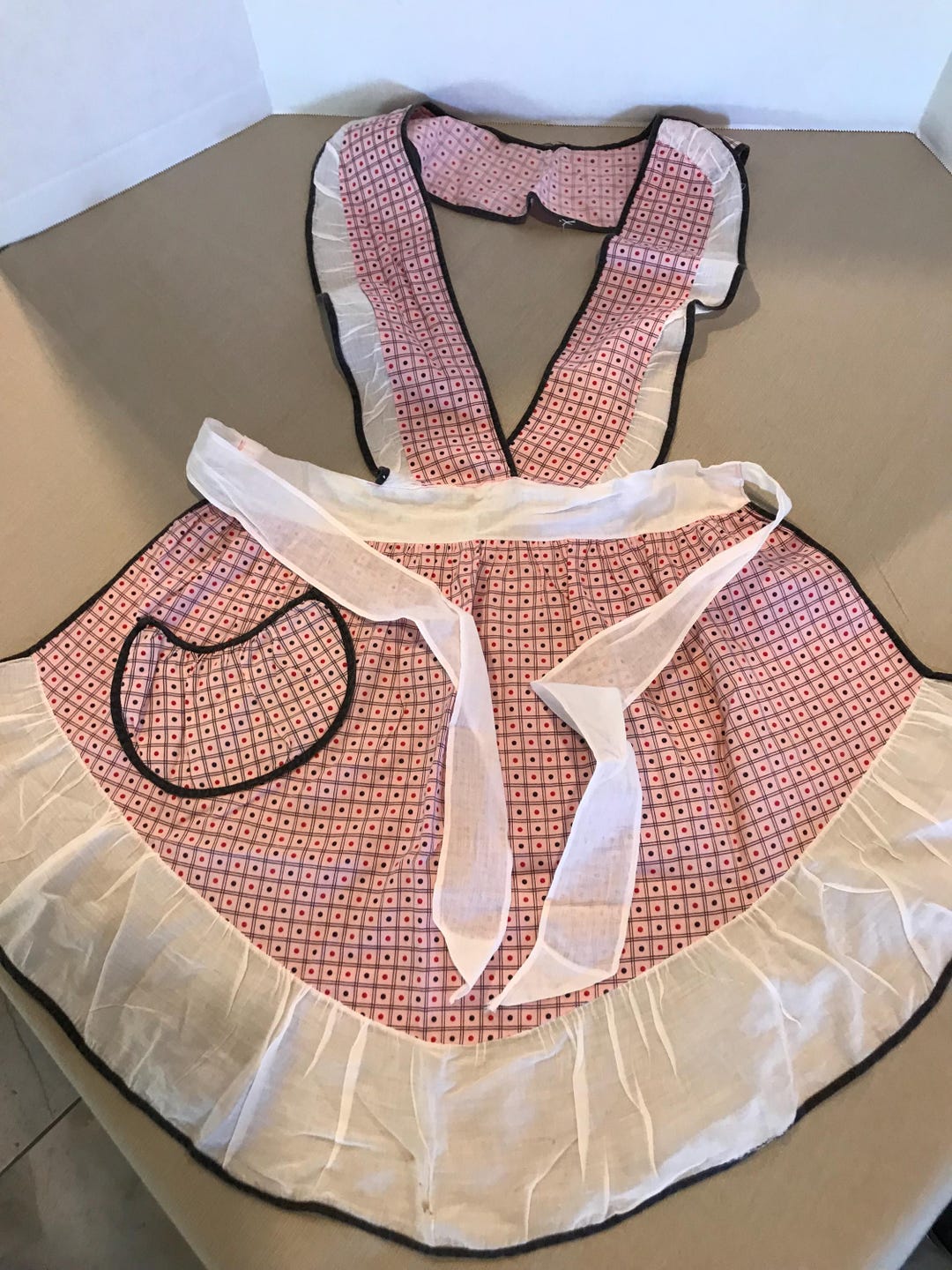Vintage Pink Ruffled Apron, Vintage 1950s Pink Square Pattern and Polka Dot Apron, Vintage ...