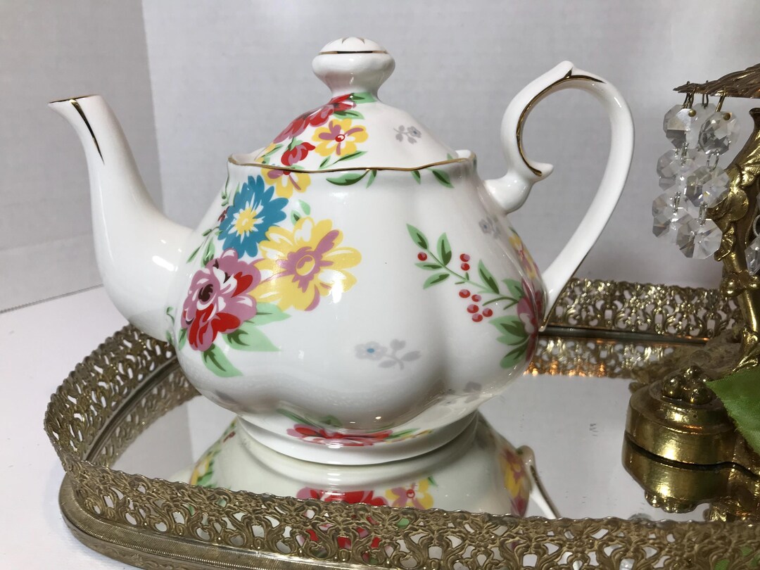 Grace Teaware Vintage Style White Floral Porcelain Teapot With Lid ...