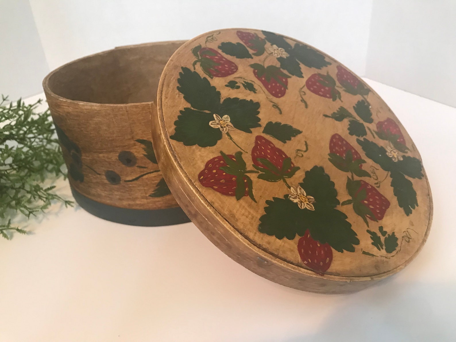 Vintage Round Wood Cheese Box, Vintage Hand Painted Wooden Box, Vintage ...