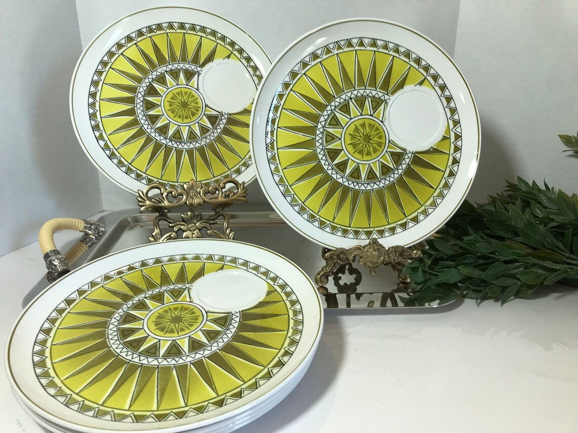 Vintage 60s Avocado Green and Yellow Sun Plate, Vtg Retro Sunburst ...