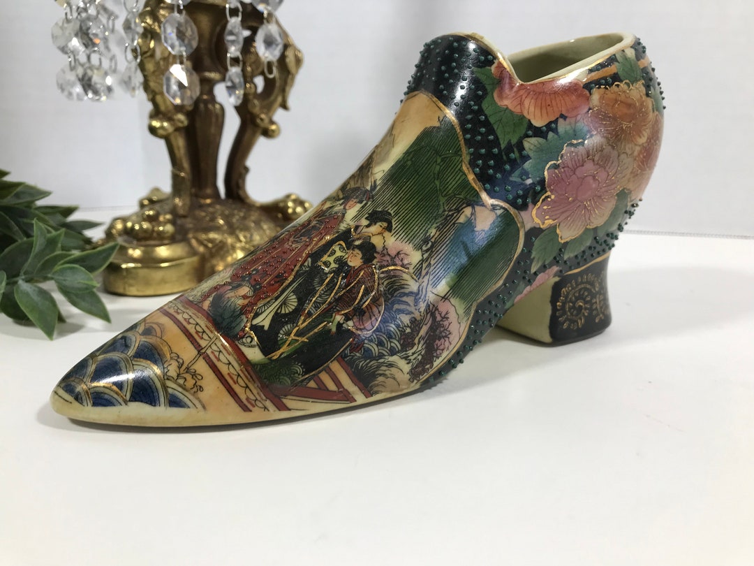 Vintage Asian Style Decorative Shoe, Vtg Hand Painted Moriage Ceramic ...