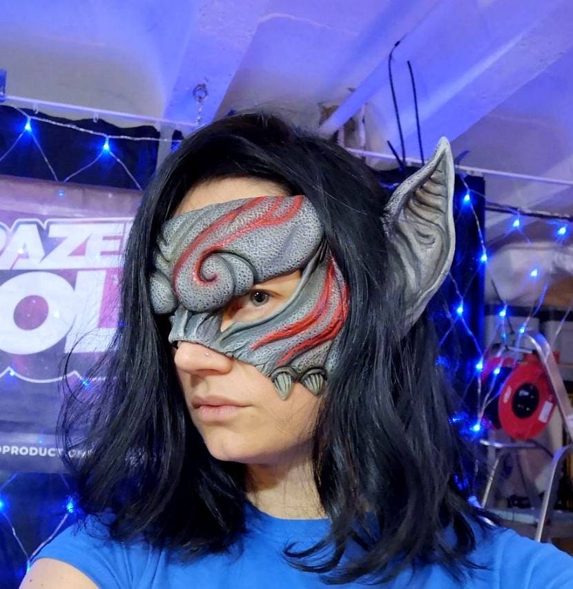 Ebony Odogaron Halfmask - Etsy