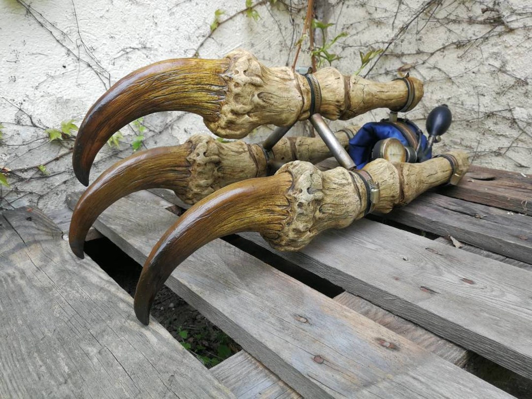 Deathclaw Gauntlet - Etsy