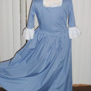Colonial Work Dress Costume: 1700s Outfit With Apron, Shawl, Mob Cap - Etsy