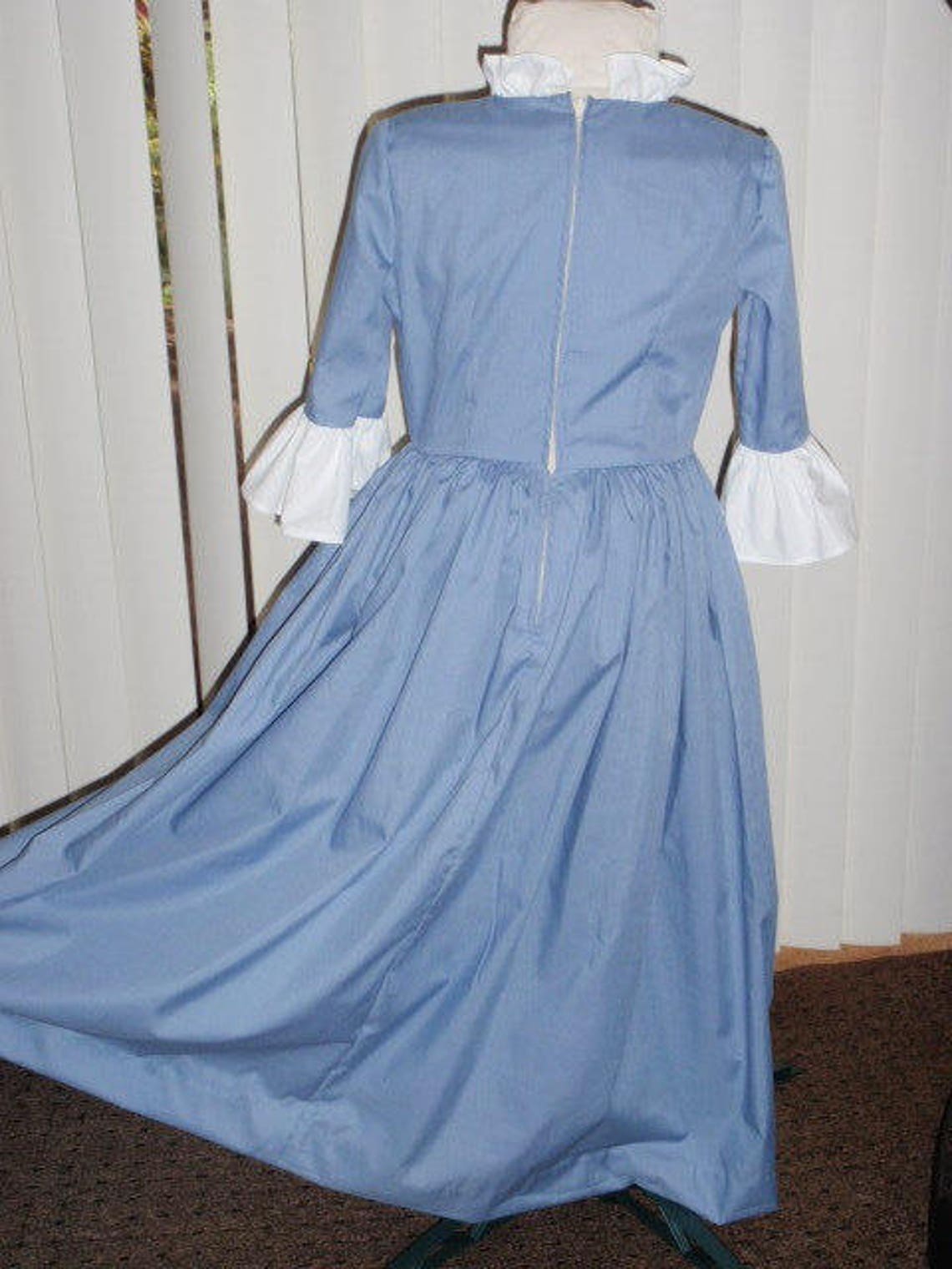 Colonial Work Dress Costume: 1700s Outfit With Apron, Shawl, Mob Cap - Etsy