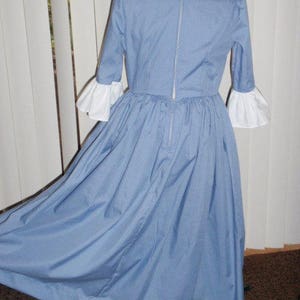 Colonial Work Dress Costume: 1700s Outfit With Apron, Shawl, Mob Cap - Etsy