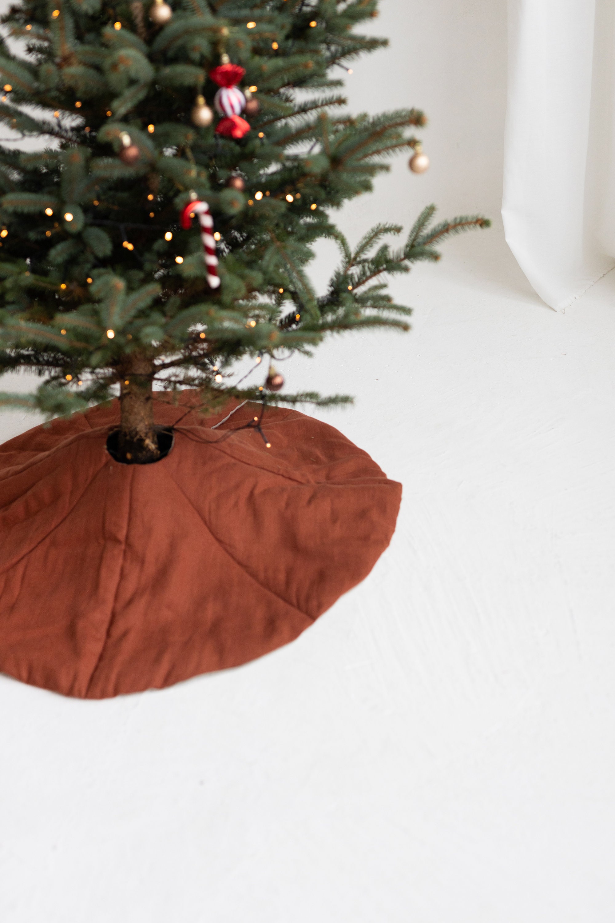 Linen Quilted Christmas Tree Skirt, Christmas Tree Skirt, Burlap ...